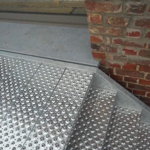 Trap - twee trapbomen - 28670 | Made in inox